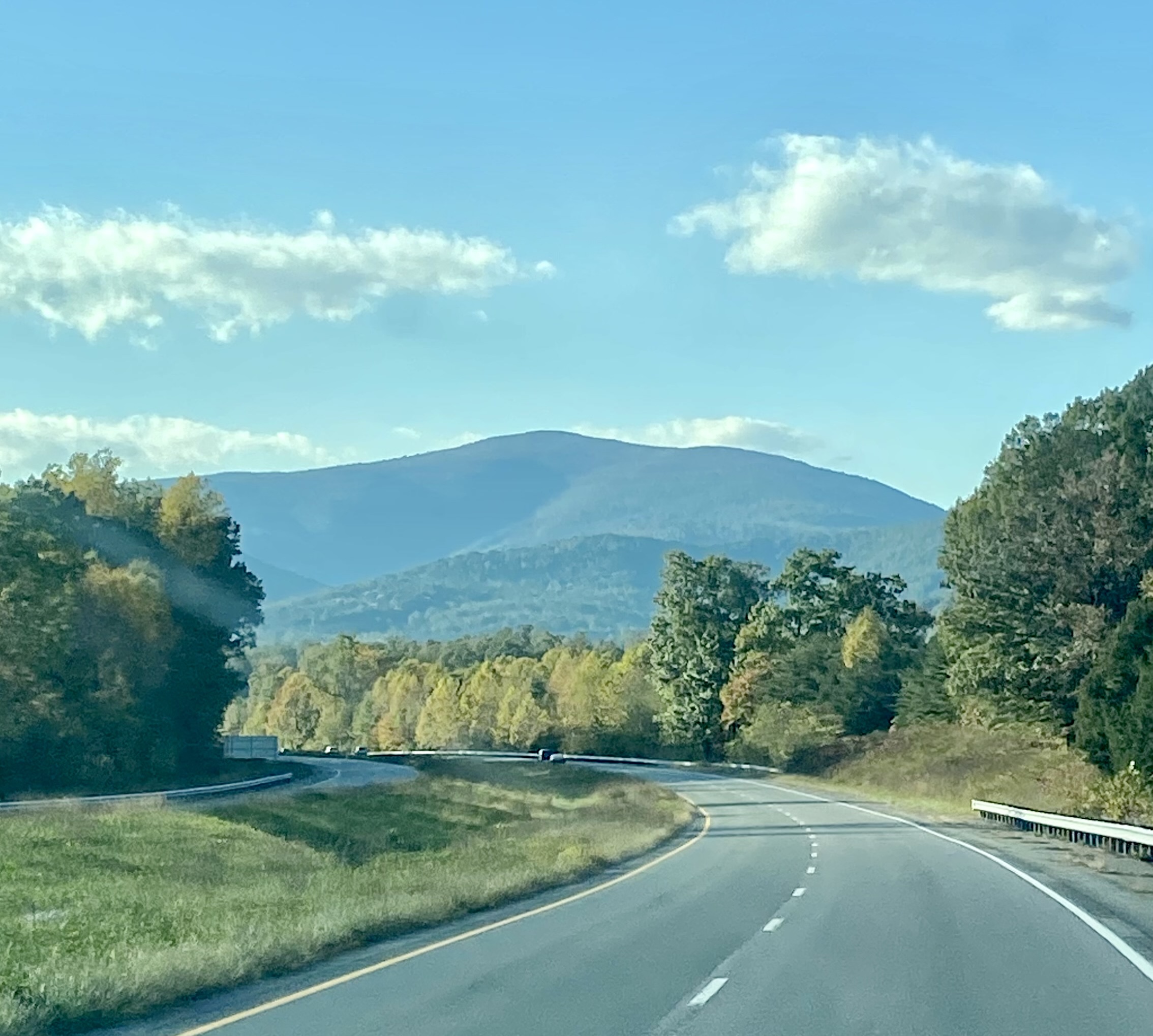 Three Reasons You Need to Visit Luray, Virginia – The Virginia Hype ...